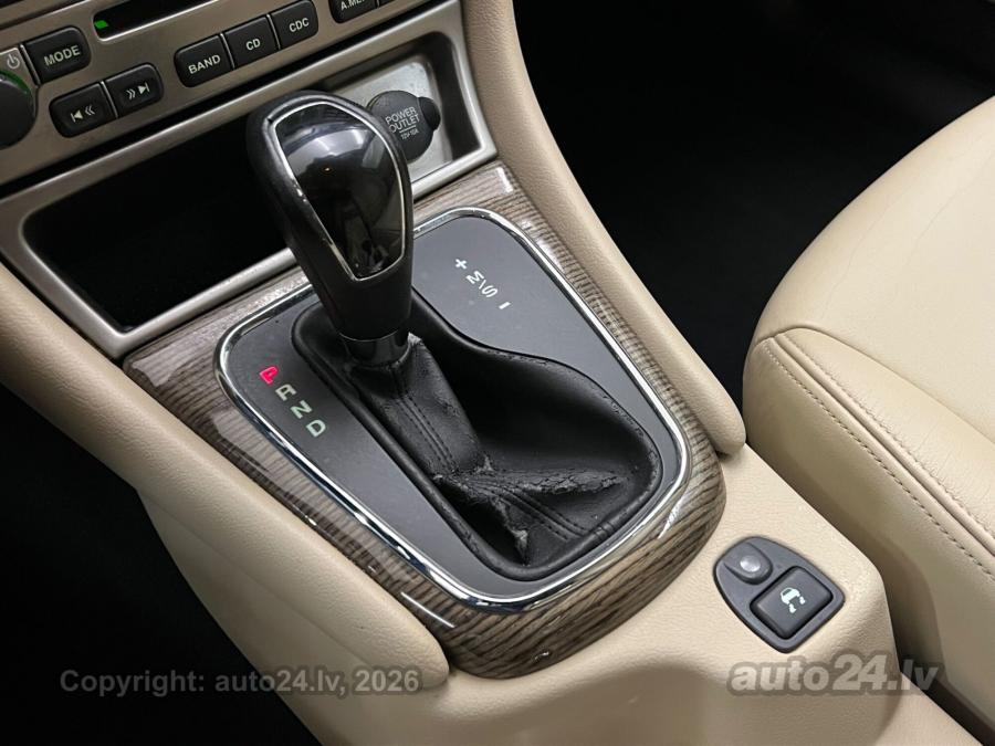 Pelēks Jaguar X-Type 2009 Pērnava, ar dzinēja tilpumu 2.20 L un nobraukumu 185 tūkst. km par 3990 €, foto 20 vietnē AUTOMOTO.COM.LV
