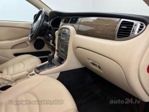 Pelēks Jaguar X-Type 2009 Pērnava, ar dzinēja tilpumu 2.20 L un nobraukumu 185 tūkst. km par 3990 €, foto 25 vietnē AUTOMOTO.COM.LV