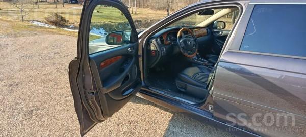 Pelēks Jaguar X-Type 2008 Aizkraukle, ar dzinēja tilpumu 2.20 L un nobraukumu 199 tūkst. km par 3399 €, foto 10 vietnē AUTOMOTO.COM.LV