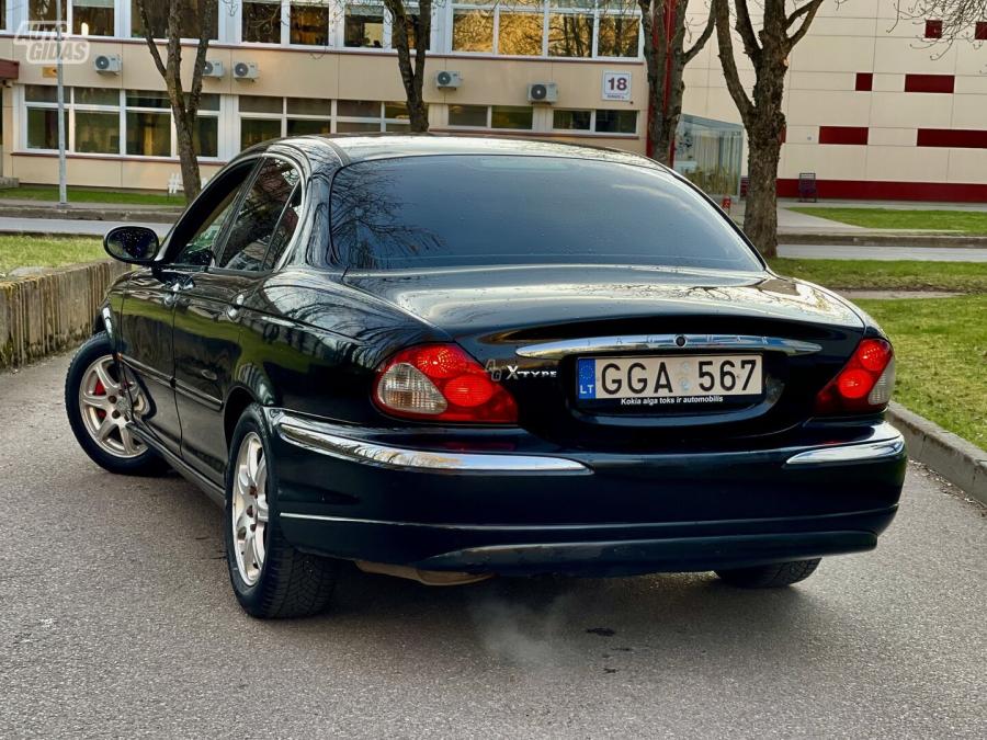 Jaguar X-Type 2003 in Vilnius, with an engine capacity of 2.10 L and mileage of 257 thousand km for 2650 €, photo 9 on AUTOMOTO.COM.LV
