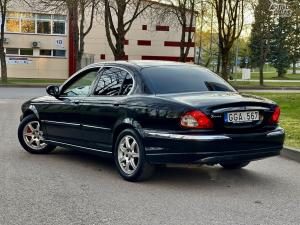 Jaguar X-Type 2003 in Vilnius, with an engine capacity of 2.10 L and mileage of 257 thousand km for 2650 €, photo 13 on AUTOMOTO.COM.LV