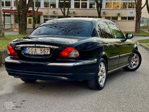 Jaguar X-Type 2003 in Vilnius, with an engine capacity of 2.10 L and mileage of 257 thousand km for 2650 €, photo 14 on AUTOMOTO.COM.LV