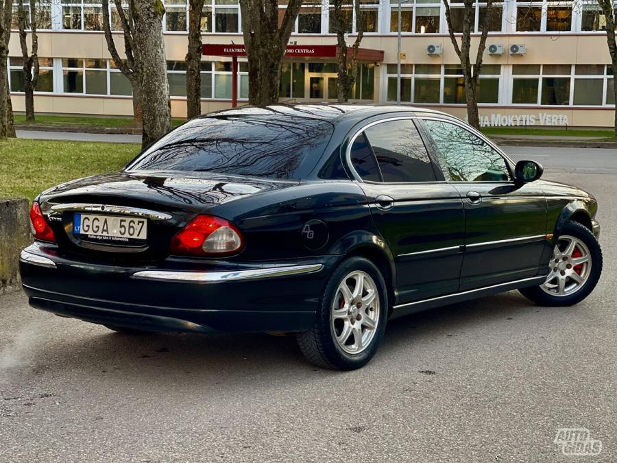 Jaguar X-Type 2003 in Vilnius, with an engine capacity of 2.10 L and mileage of 257 thousand km for 2650 €, photo 17 on AUTOMOTO.COM.LV
