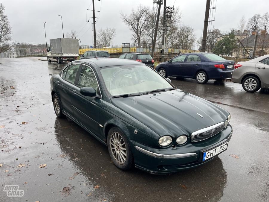 Jaguar X-Type 2004 in Vilnius, with an engine capacity of 2.50 L and mileage of 190 thousand km for 750 €, photo 1 on AUTOMOTO.COM.LV