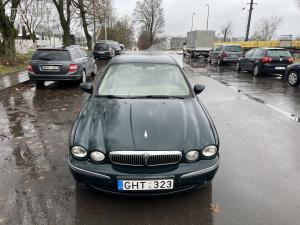 Jaguar X-Type 2004 in Vilnius, with an engine capacity of 2.50 L and mileage of 190 thousand km for 750 €, photo 2 on AUTOMOTO.COM.LV