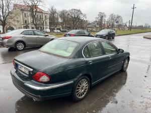 Jaguar X-Type 2004 in Vilnius, with an engine capacity of 2.50 L and mileage of 190 thousand km for 750 €, photo 5 on AUTOMOTO.COM.LV