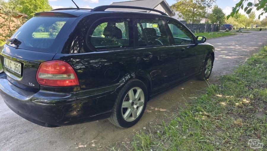 Jaguar X-Type 2004 in Marijampole, with an engine capacity of 2.00 L and mileage of 280 thousand km for 550 €, photo 7 on AUTOMOTO.COM.LV