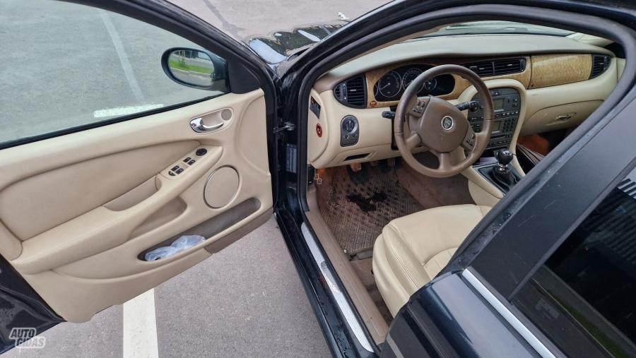 Jaguar X-Type 2005 Utena, ar dzinēja tilpumu 2.20 L un nobraukumu 341 tūkst. km par 700 €, foto 6 vietnē AUTOMOTO.COM.LV