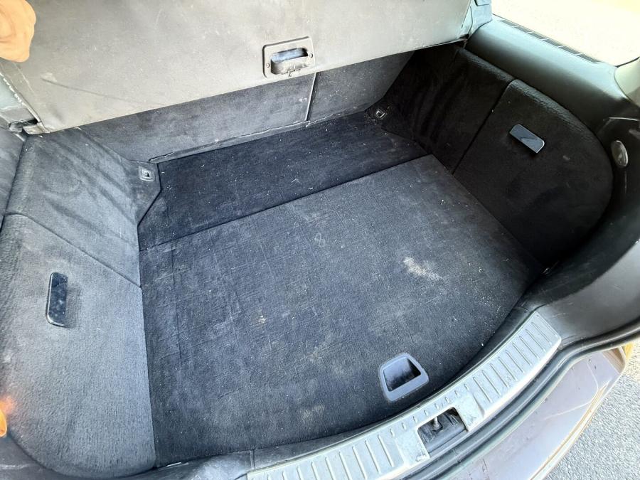 Jaguar X-Type 2005 in Vilnius, with an engine capacity of 2.00 L and mileage of 306 thousand km for 550 €, photo 8 on AUTOMOTO.COM.LV