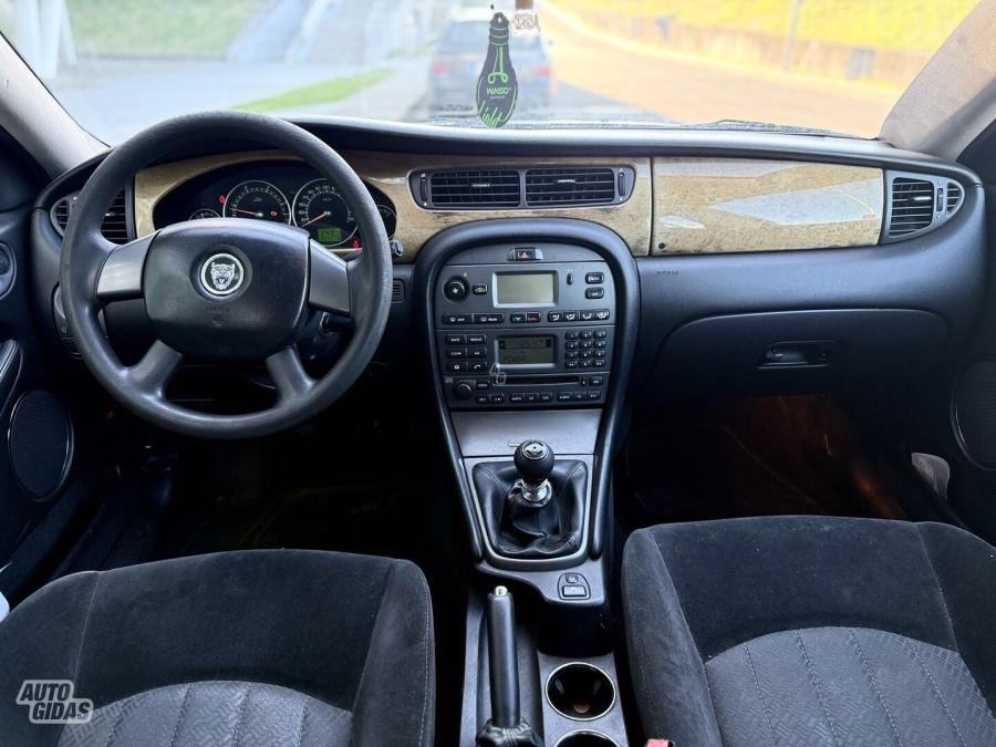 Jaguar X-Type 2005 Viļņa, ar dzinēja tilpumu 2.00 L un nobraukumu 306 tūkst. km par 500 €, foto 6 vietnē AUTOMOTO.COM.LV