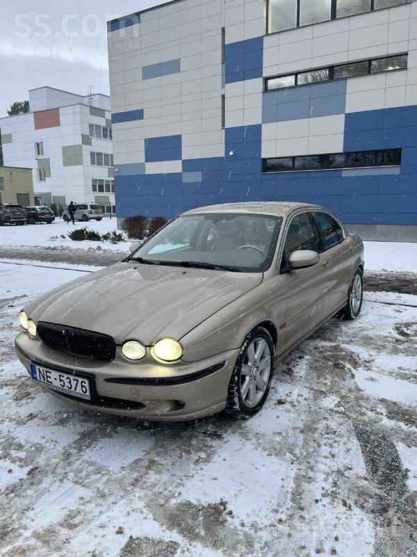 Yellow Jaguar X-Type 2002 in Jurmala, with an engine capacity of 2.10 L and mileage of 282 thousand km for 1850 €, photo 1 on AUTOMOTO.COM.LV