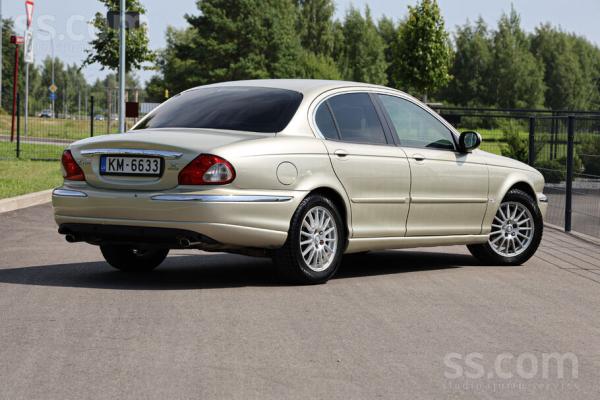 Yellow Jaguar X-Type 2007 in Jelgava, with an engine capacity of 2.50 L and mileage of 0 thousand km for 1990 €, photo 4 on AUTOMOTO.COM.LV