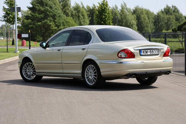Dzeltens Jaguar X-Type 2007 Jelgava, ar dzinēja tilpumu 2.50 L un nobraukumu 220 tūkst. km par 1990 €, foto 6 vietnē AUTOMOTO.COM.LV