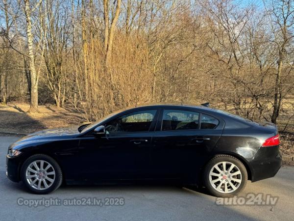 Melns Jaguar XE 2015 Tallina, ar dzinēja tilpumu 2.00 L un nobraukumu 255 tūkst. km par 12700 €, foto 2 vietnē AUTOMOTO.COM.LV