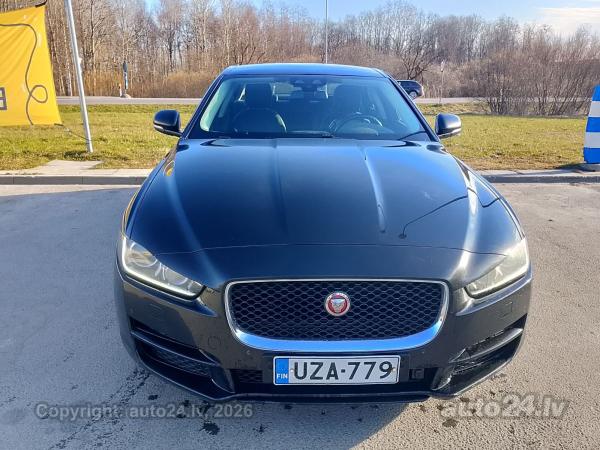 Melns Jaguar XE 2015 Keila, ar dzinēja tilpumu 2.00 L un nobraukumu 262 tūkst. km par 6900 €, foto 2 vietnē AUTOMOTO.COM.LV