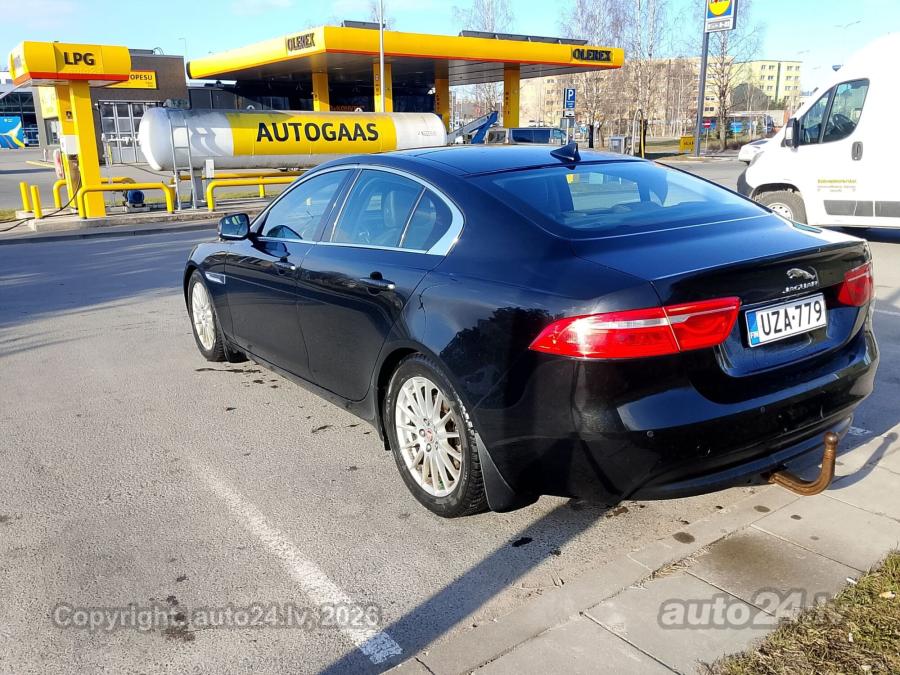 Black Jaguar XE 2015 in Keila, with an engine capacity of 2.00 L and mileage of 262 thousand km for 6900 €, photo 16 on AUTOMOTO.COM.LV