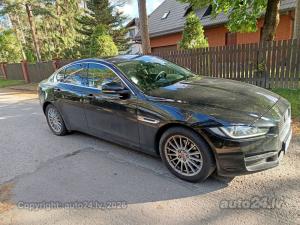 Black Jaguar XE 2016 in Tallinn, with an engine capacity of 2.00 L and mileage of 153 thousand km for 9990 €, photo 2 on AUTOMOTO.COM.LV