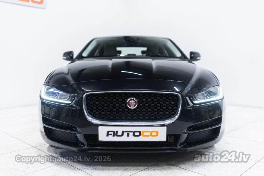 Black Jaguar XE 2016 in Tallinn, with an engine capacity of 2.00 L and mileage of 159 thousand km for 8999 €, photo 3 on AUTOMOTO.COM.LV
