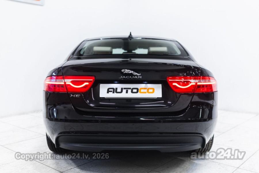 Black Jaguar XE 2016 in Tallinn, with an engine capacity of 2.00 L and mileage of 159 thousand km for 8999 €, photo 6 on AUTOMOTO.COM.LV