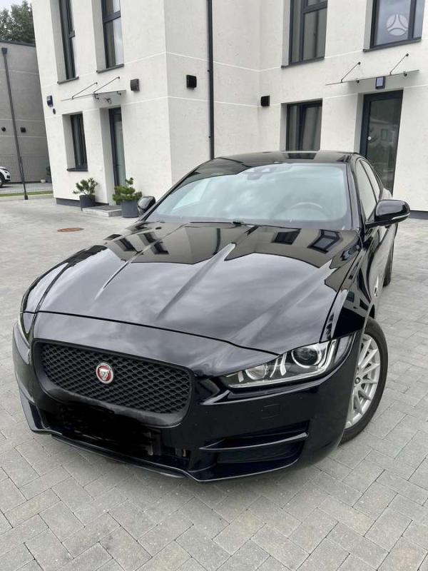 Melns Jaguar XE 2016 Radviliškis, ar dzinēja tilpumu 2.00 L un nobraukumu 182 tūkst. km par 7600 €, foto 2 vietnē AUTOMOTO.COM.LV