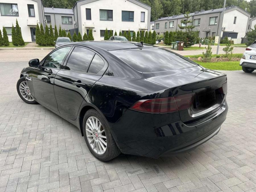 Melns Jaguar XE 2016 Radviliškis, ar dzinēja tilpumu 2.00 L un nobraukumu 182 tūkst. km par 7600 €, foto 6 vietnē AUTOMOTO.COM.LV