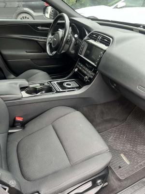 Melns Jaguar XE 2016 Radviliškis, ar dzinēja tilpumu 2.00 L un nobraukumu 182 tūkst. km par 7600 €, foto 18 vietnē AUTOMOTO.COM.LV