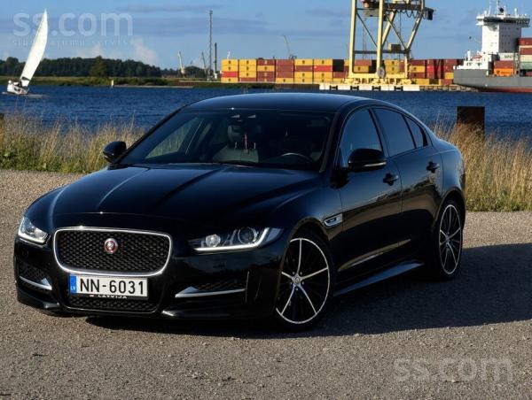 Черный Ягуар XE 2016 в Рига, объемом двигателя 2.00 л и пробегом 263 тыс. км за 9200 €, фото 2 на AUTOMOTO.COM.LV