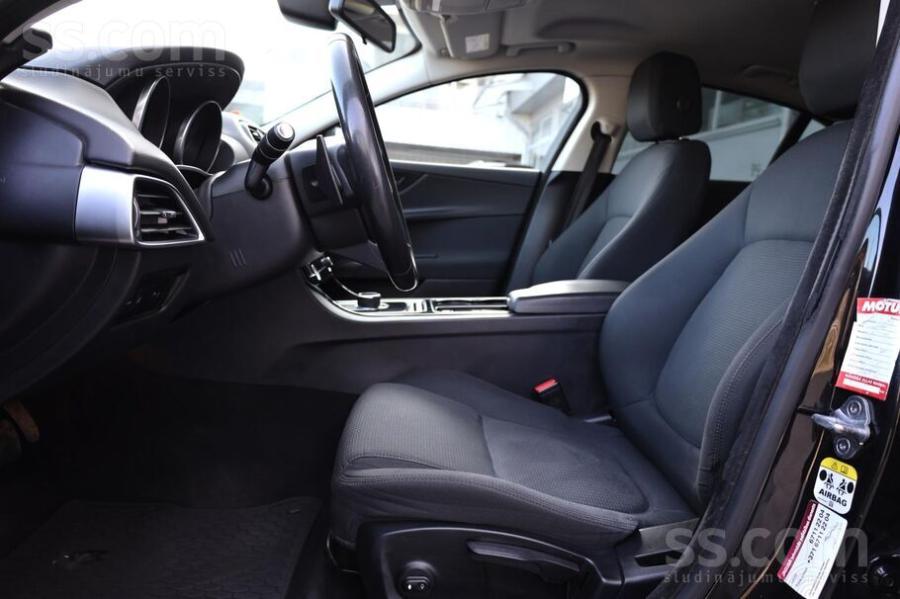 Melns Jaguar XE 2017 Rīga, ar dzinēja tilpumu 2.00 L un nobraukumu 0 tūkst. km par 7995 €, foto 9 vietnē AUTOMOTO.COM.LV