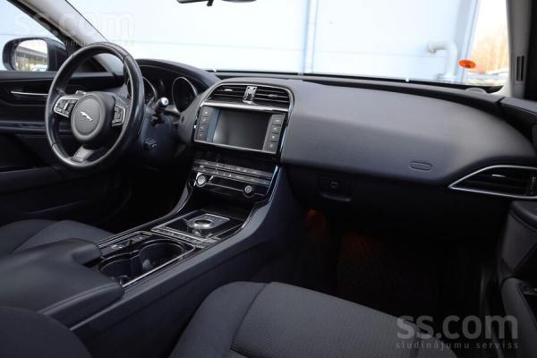 Melns Jaguar XE 2017 Rīga, ar dzinēja tilpumu 2.00 L un nobraukumu 0 tūkst. km par 7995 €, foto 9 vietnē AUTOMOTO.COM.LV