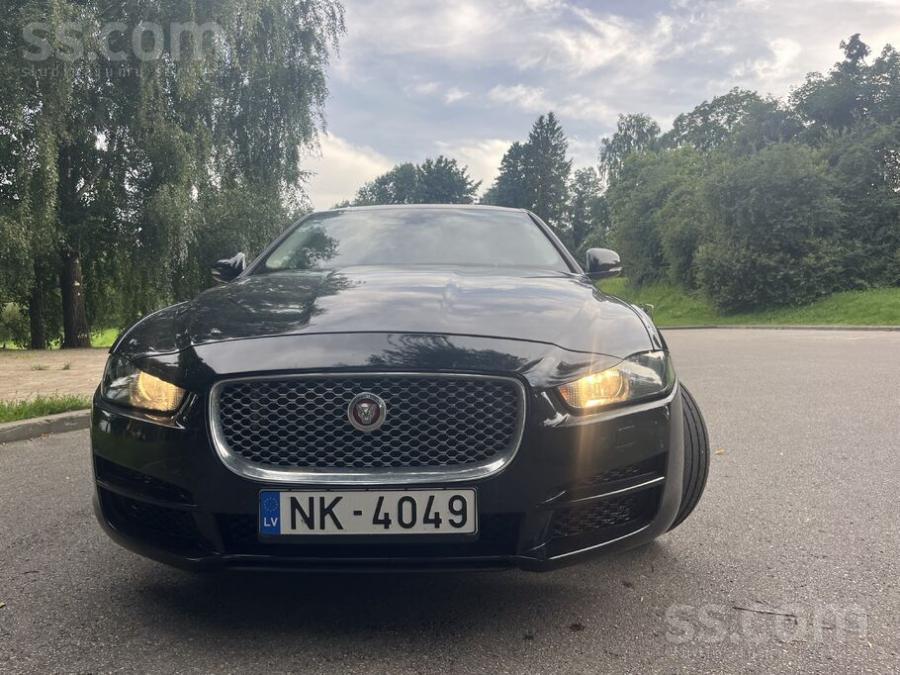 Melns Jaguar XE 2017 Rīga, ar dzinēja tilpumu 2.00 L un nobraukumu 105 tūkst. km par 9300 €, foto 1 vietnē AUTOMOTO.COM.LV