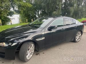 Melns Jaguar XE 2017 Rīga, ar dzinēja tilpumu 2.00 L un nobraukumu 105 tūkst. km par 9300 €, foto 4 vietnē AUTOMOTO.COM.LV