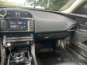 Melns Jaguar XE 2017 Rīga, ar dzinēja tilpumu 2.00 L un nobraukumu 105 tūkst. km par 9300 €, foto 6 vietnē AUTOMOTO.COM.LV