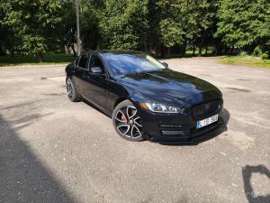 Black Jaguar XE 2017 in Birzai, with an engine capacity of 2.00 L and mileage of 108 thousand km for 11500 €, photo 3 on AUTOMOTO.COM.LV