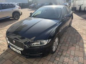 Black Jaguar XE 2017 in Riga, with an engine capacity of 2.00 L and mileage of 130 thousand km for 8500 €, photo 5 on AUTOMOTO.COM.LV