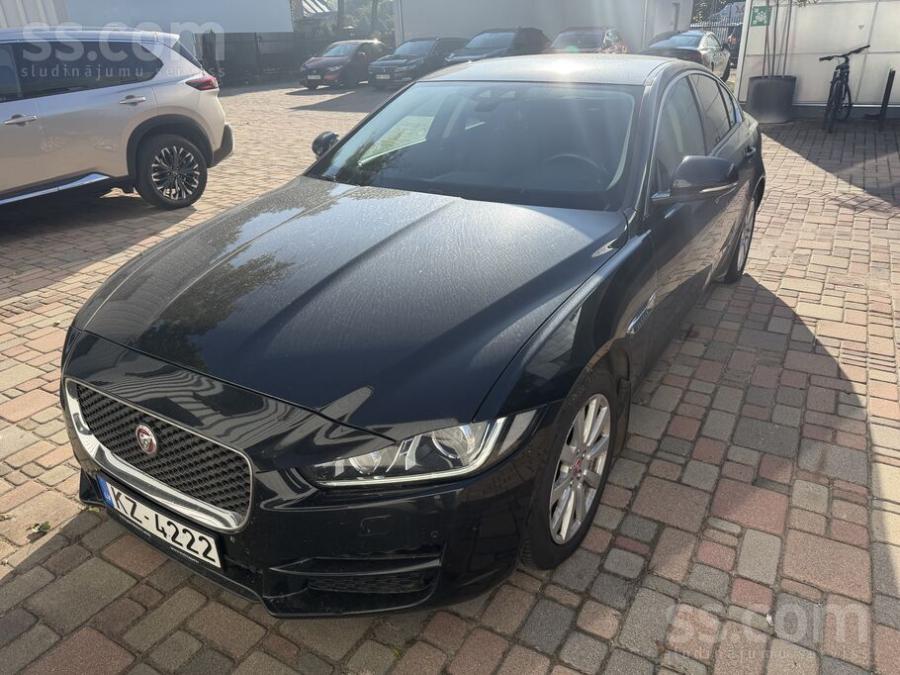Black Jaguar XE 2017 in Riga, with an engine capacity of 2.00 L and mileage of 130 thousand km for 8500 €, photo 5 on AUTOMOTO.COM.LV
