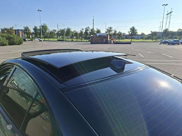Black Jaguar XE 2018 in Siauliai, with an engine capacity of 2.00 L and mileage of 70 thousand km for 12900 €, photo 6 on AUTOMOTO.COM.LV