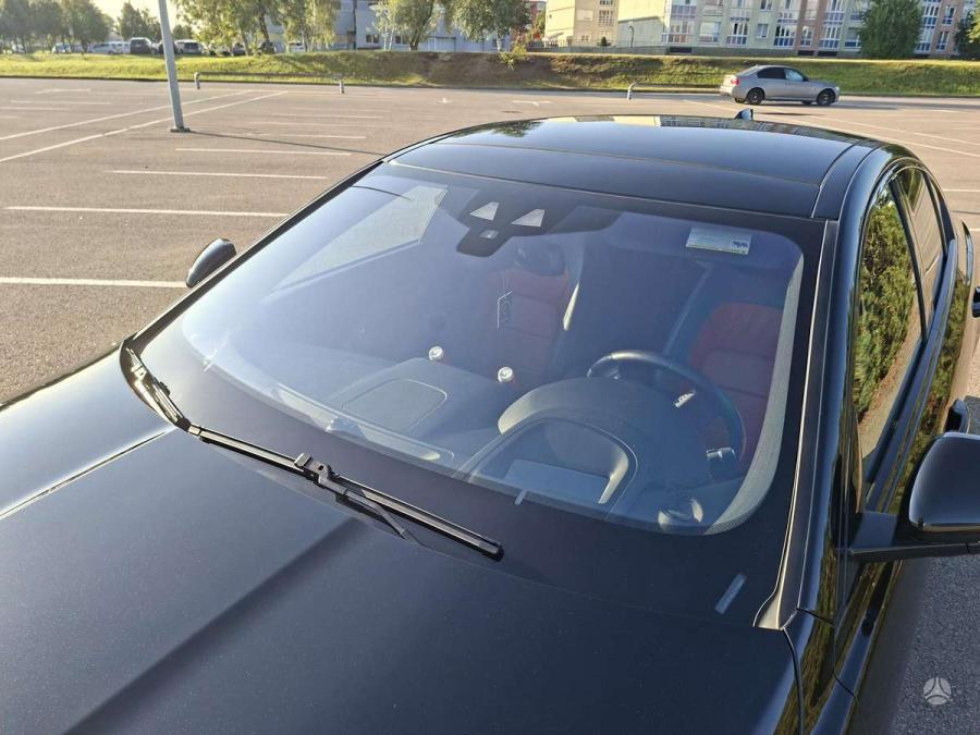 Черный Ягуар XE 2018 в Шяуляй, объемом двигателя 2.00 л и пробегом 70 тыс. км за 12900 €, фото 16 на AUTOMOTO.COM.LV