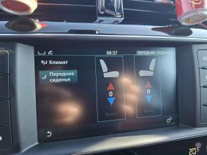 Черный Ягуар XE 2018 в Шяуляй, объемом двигателя 2.00 л и пробегом 70 тыс. км за 12900 €, фото 47 на AUTOMOTO.COM.LV