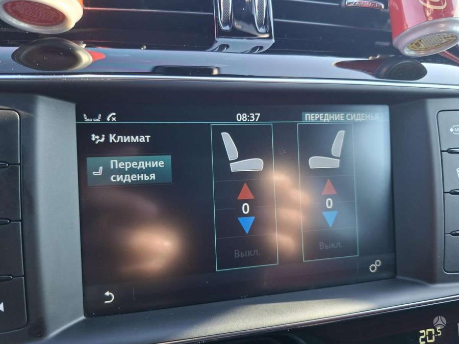 Черный Ягуар XE 2018 в Шяуляй, объемом двигателя 2.00 л и пробегом 70 тыс. км за 12900 €, фото 47 на AUTOMOTO.COM.LV
