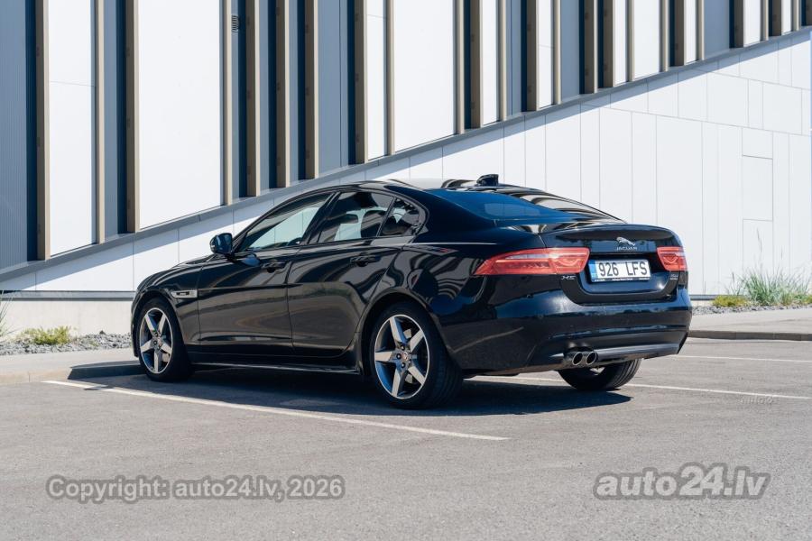 Melns Jaguar XE 2019 Tallina, ar dzinēja tilpumu 2.00 L un nobraukumu 140 tūkst. km par 22899 €, foto 3 vietnē AUTOMOTO.COM.LV