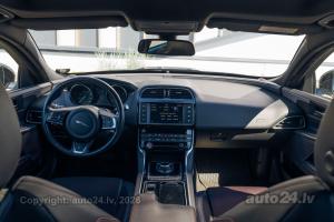 Melns Jaguar XE 2019 Tallina, ar dzinēja tilpumu 2.00 L un nobraukumu 140 tūkst. km par 22899 €, foto 9 vietnē AUTOMOTO.COM.LV