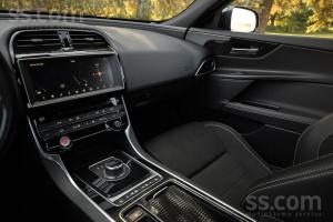 Melns Jaguar XE 2019 Jelgava, ar dzinēja tilpumu 2.00 L un nobraukumu 0 tūkst. km par 13500 €, foto 17 vietnē AUTOMOTO.COM.LV