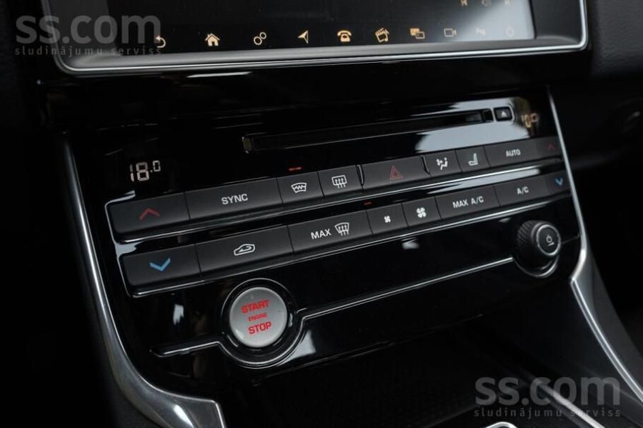 Melns Jaguar XE 2019 Jelgava, ar dzinēja tilpumu 2.00 L un nobraukumu 0 tūkst. km par 13500 €, foto 20 vietnē AUTOMOTO.COM.LV