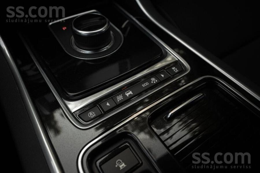 Melns Jaguar XE 2019 Jelgava, ar dzinēja tilpumu 2.00 L un nobraukumu 0 tūkst. km par 13500 €, foto 21 vietnē AUTOMOTO.COM.LV