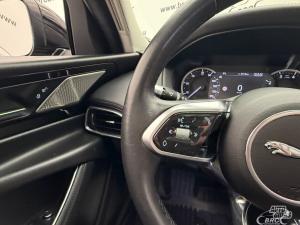 Melns Jaguar XE 2020 Avižieniai, ar dzinēja tilpumu 2.00 L un nobraukumu 109 tūkst. km par 16100 €, foto 32 vietnē AUTOMOTO.COM.LV