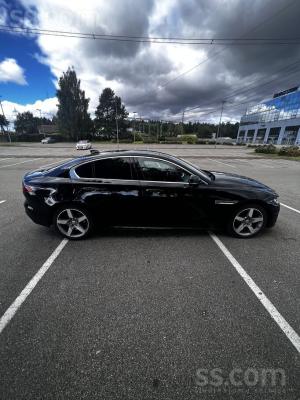 Melns Jaguar XE 2020 Rīga, ar dzinēja tilpumu 2.00 L un nobraukumu 73 tūkst. km par 22400 €, foto 5 vietnē AUTOMOTO.COM.LV