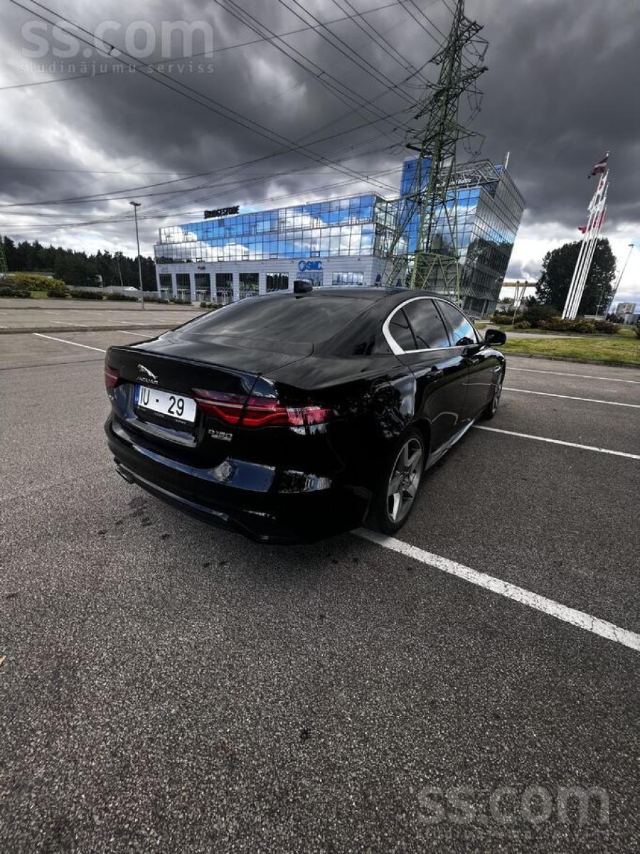 Melns Jaguar XE 2020 Rīga, ar dzinēja tilpumu 2.00 L un nobraukumu 73 tūkst. km par 22400 €, foto 6 vietnē AUTOMOTO.COM.LV