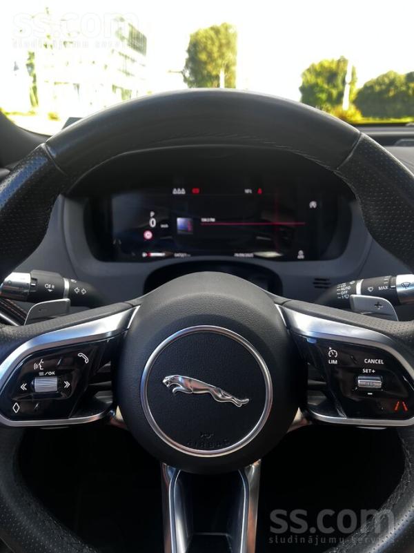 Melns Jaguar XE 2020 Rīga, ar dzinēja tilpumu 2.00 L un nobraukumu 73 tūkst. km par 22400 €, foto 10 vietnē AUTOMOTO.COM.LV