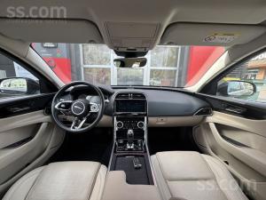 Black Jaguar XE 2021 in Riga, with an engine capacity of 2.00 L and mileage of 75 thousand km for 24000 €, photo 3 on AUTOMOTO.COM.LV