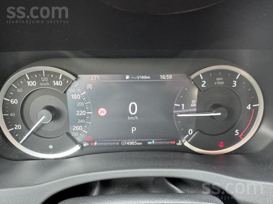Black Jaguar XE 2021 in Riga, with an engine capacity of 2.00 L and mileage of 75 thousand km for 24000 €, photo 4 on AUTOMOTO.COM.LV